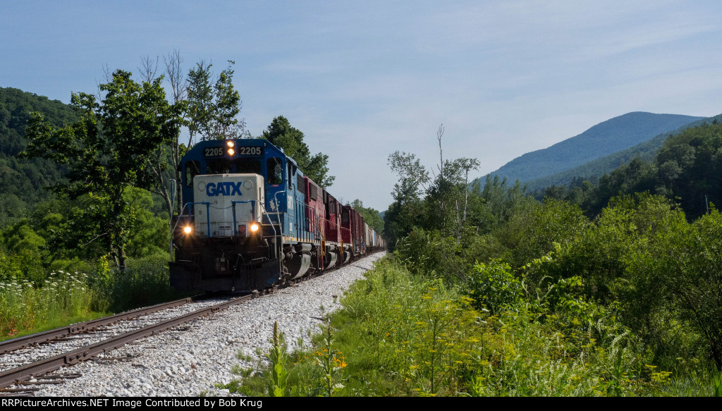 GMTX 2205 leads the Rutland-Hoosick Junction turn on it's northbound (return) leg